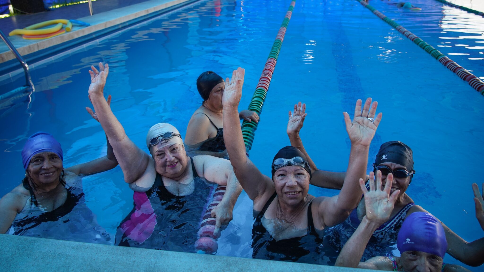 MUNICIPALIDAD DE PUEBLO LIBRE PRESENTA TALLERES DE NATACIÓN PARA ...